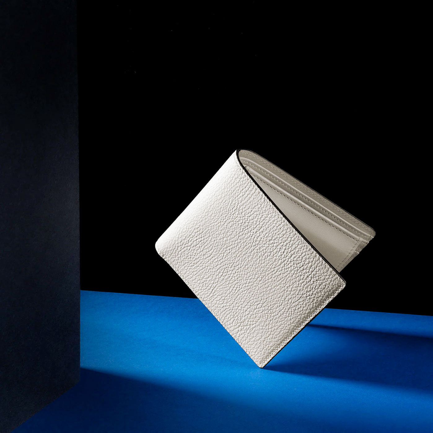 Men's 8cc Bifold Wallet ANTORINI Exedra, Cream – ANTORINI®