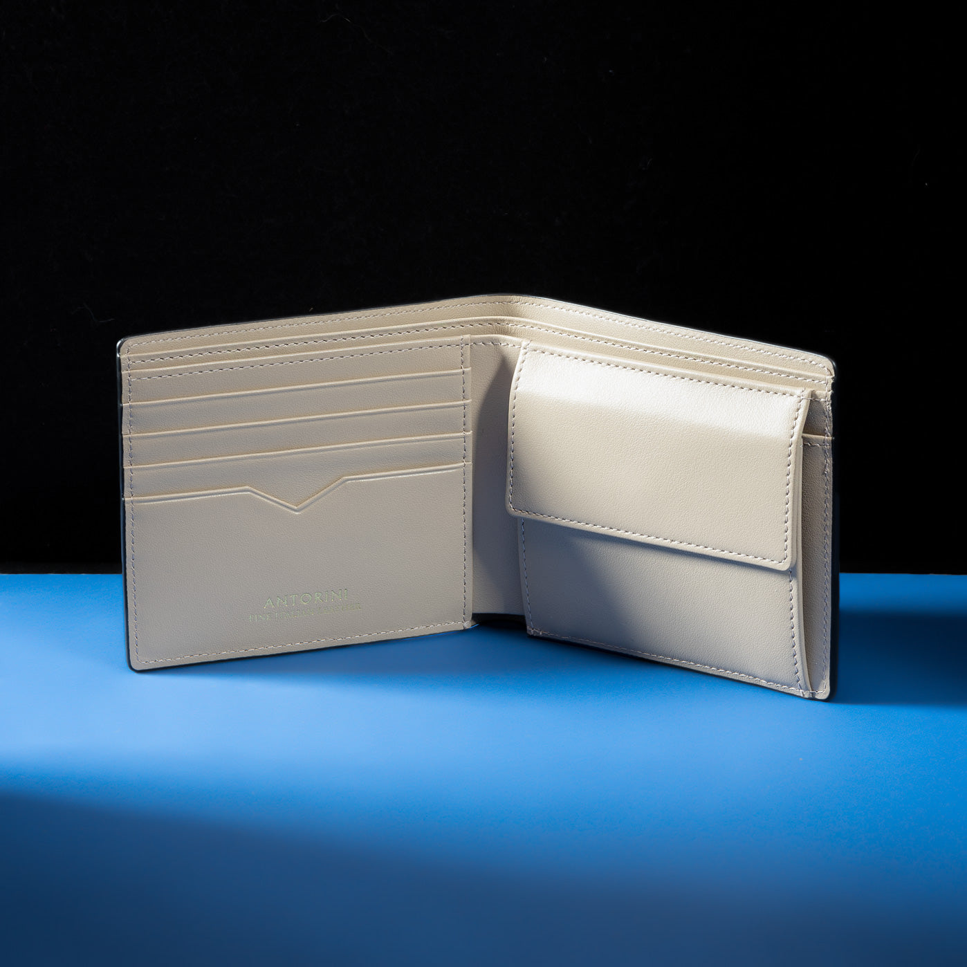 Men's Wallet 4cc with Coin Case ANTORINI Exedra, Beige – ANTORINI®