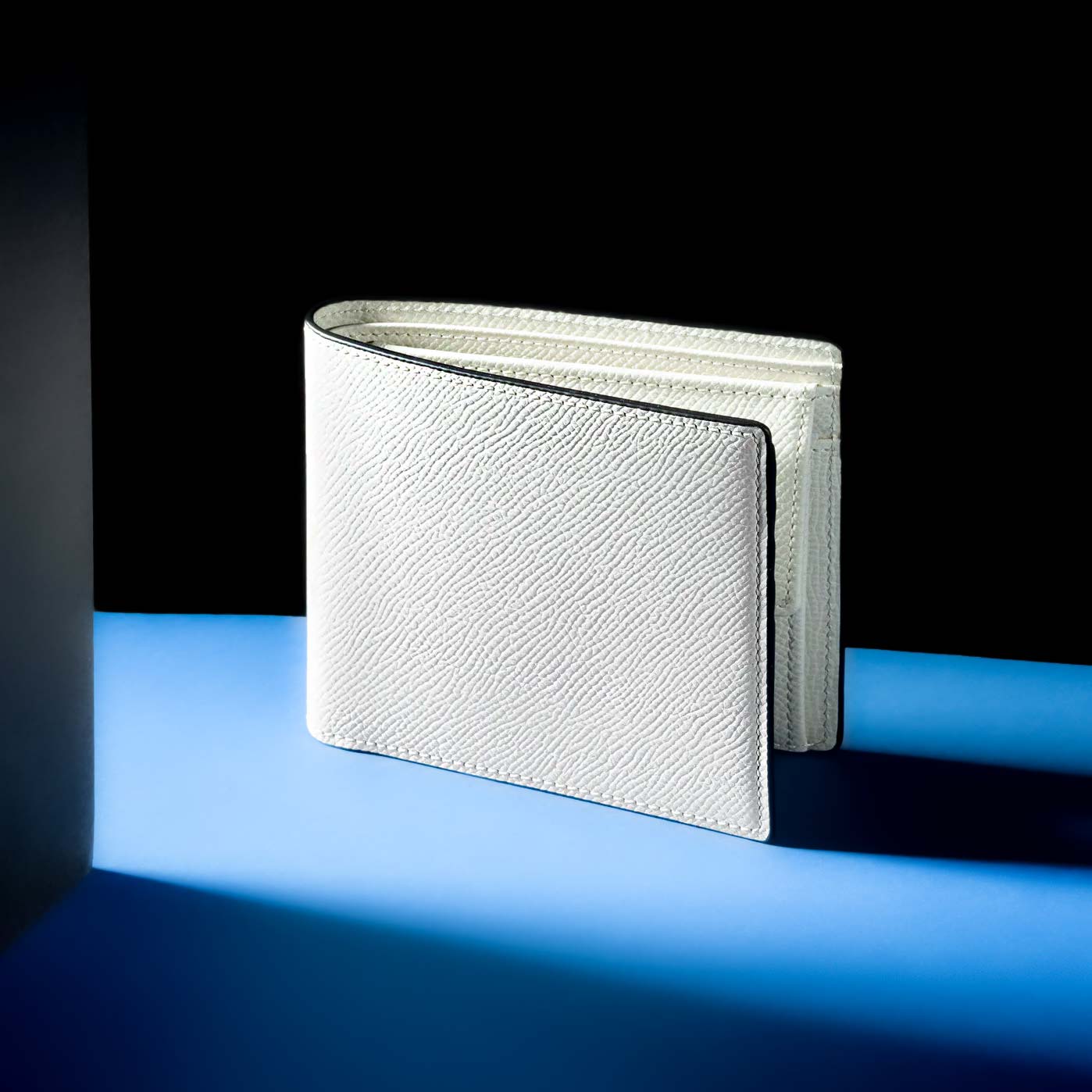 Men's Leather 8cc Wallet ANTORINI Gritti, Off-White – ANTORINI®